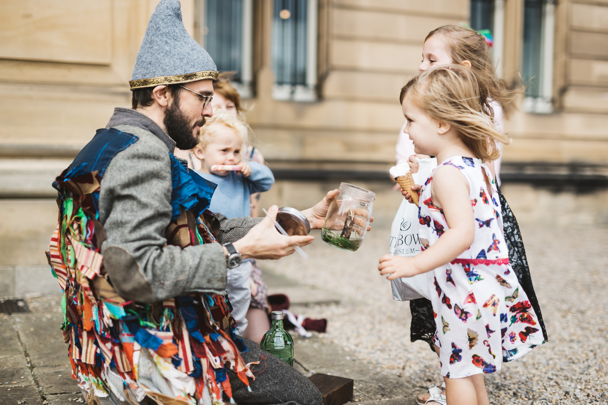 Storytelling adventures for events, parties and familiy days – PATCHLARKS
